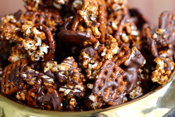 Chocolate Caramel Popcorn Crunch - Soul&Streusel