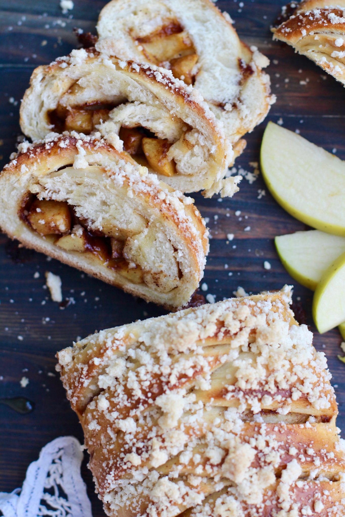 One Hour Cinnamon Apple and Sweet Crumb Challah - Soul&Streusel